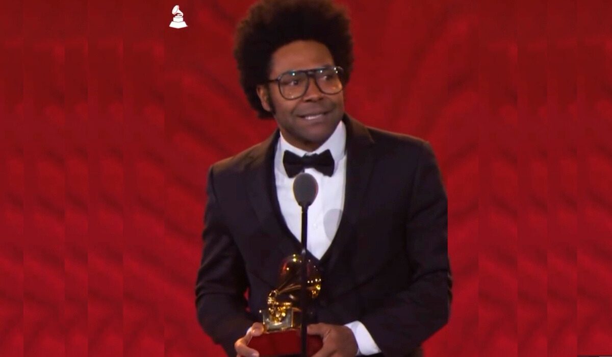 Thalles Roberto ganha seu primeiro Grammy Latino de Melhor Álbum ...
