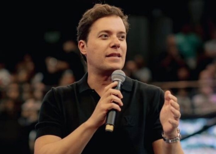 André Valadão tenta explicar área vip dentro da igreja Lagoinha | Folha ...